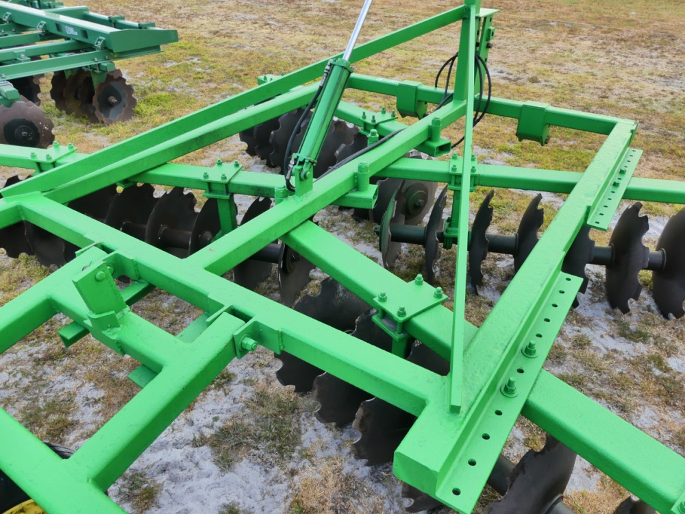#871 - Oliver Dahlman Double Offset Disc | DeMott Auction