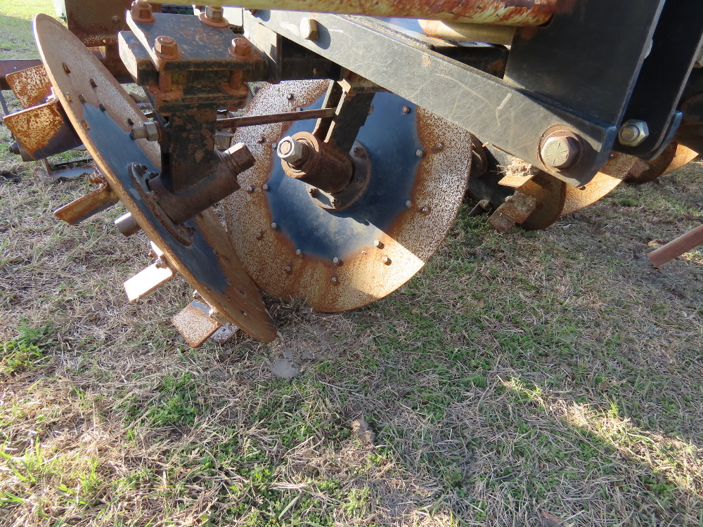 #671 - 2010 D&L 12R-38 Stalk Puller | DeMott Auction