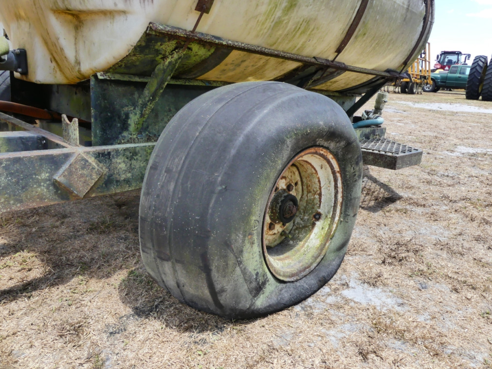 #1090 - P.T. 500 Gallon Supply Tank | DeMott Auction