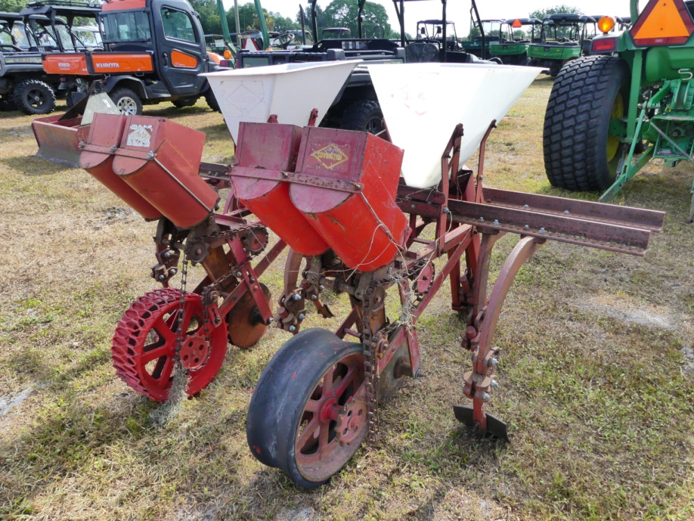 #502 - 3PT 2 Row Covington Planter | DeMott Auction