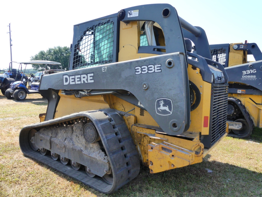 #670 - 2015 Deere 333E | DeMott Auction