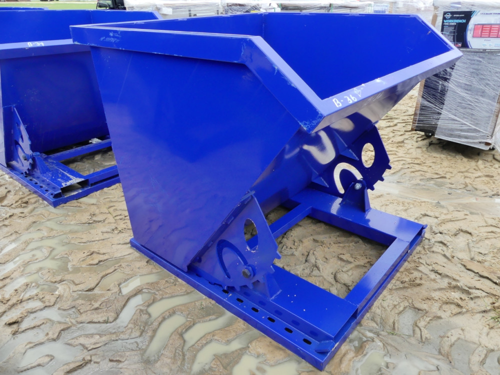 #460 - Greatbear 1yd Forklift Self Dumping Hopper | DeMott Auction
