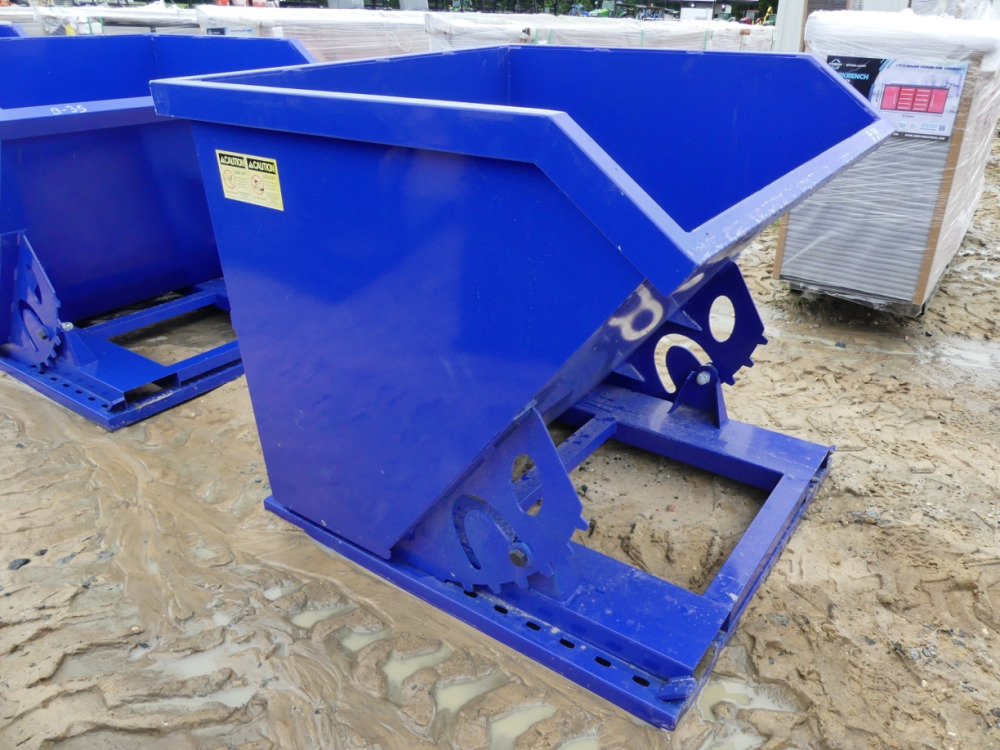 #462 - Greatbear 1yd Forklift Self Dumping Hopper | DeMott Auction