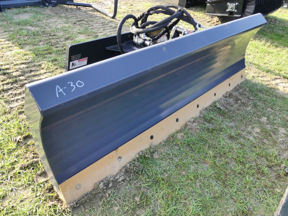 #413 - Wolverine Quick Attach 84" Push Blade | DeMott Auction