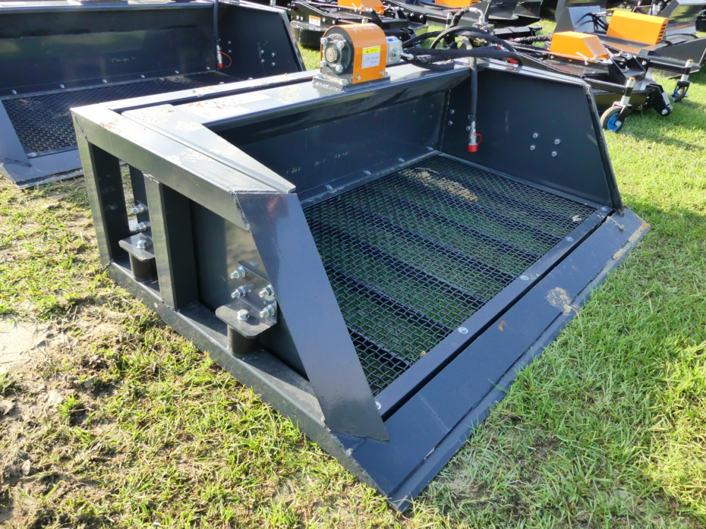 #397 - Wolverine Quick Attach 72" Screening Bucket | DeMott Auction
