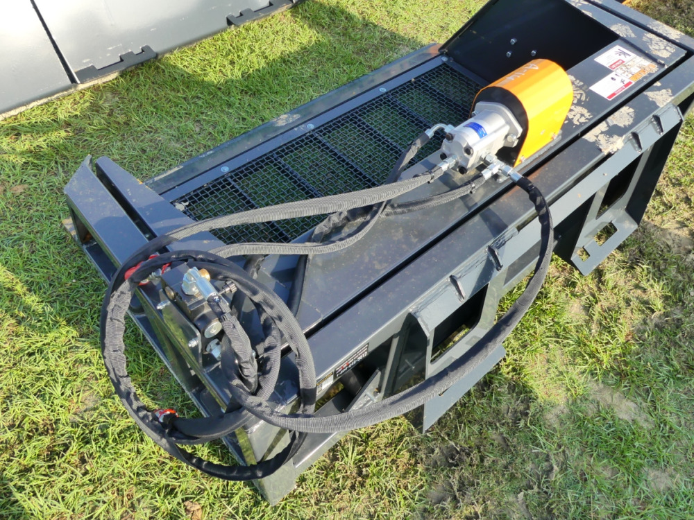 #397 - Wolverine Quick Attach 72" Screening Bucket | DeMott Auction