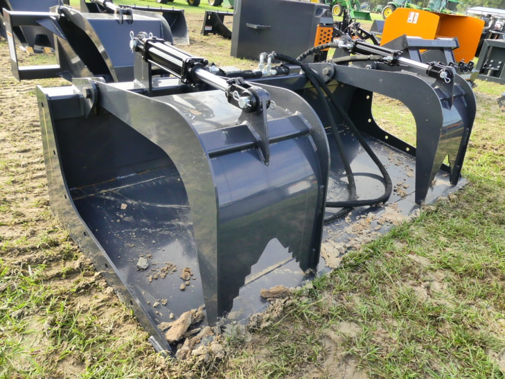 #386 - Wolverine Quick Attach 72" Bucket Grapple | DeMott Auction