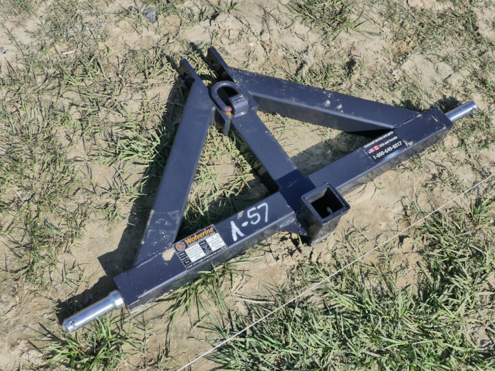 #300 - Wolverine 3pt Hitch Adapter | DeMott Auction