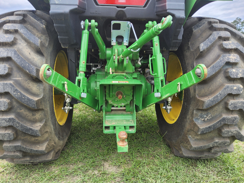 #565 - 2022 John Deere 4052M | DeMott Auction