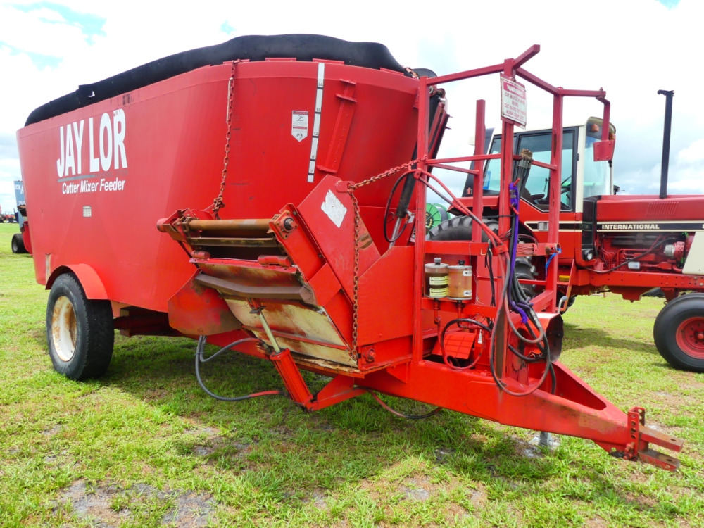 #1082 - Jaylor 2725 | DeMott Auction