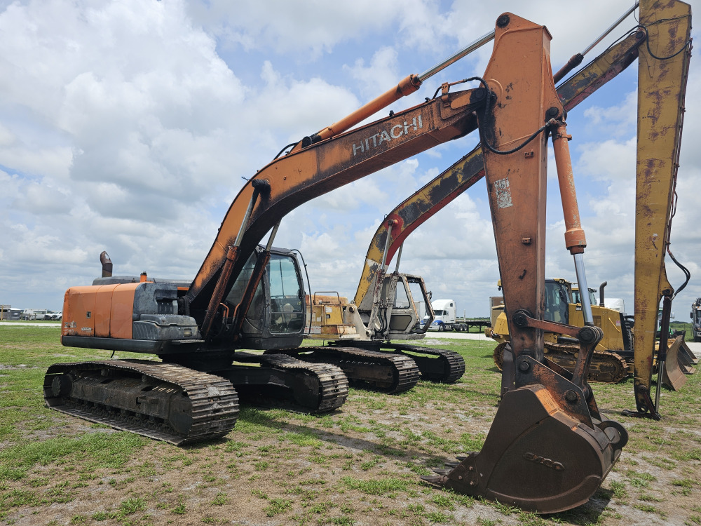 #1138 - 2013 Hitachi Zaxis 210LC Excavator | DeMott Auction