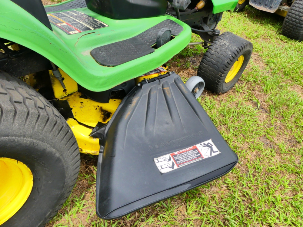 #493 - John Deere LA120 Riding Mower | DeMott Auction