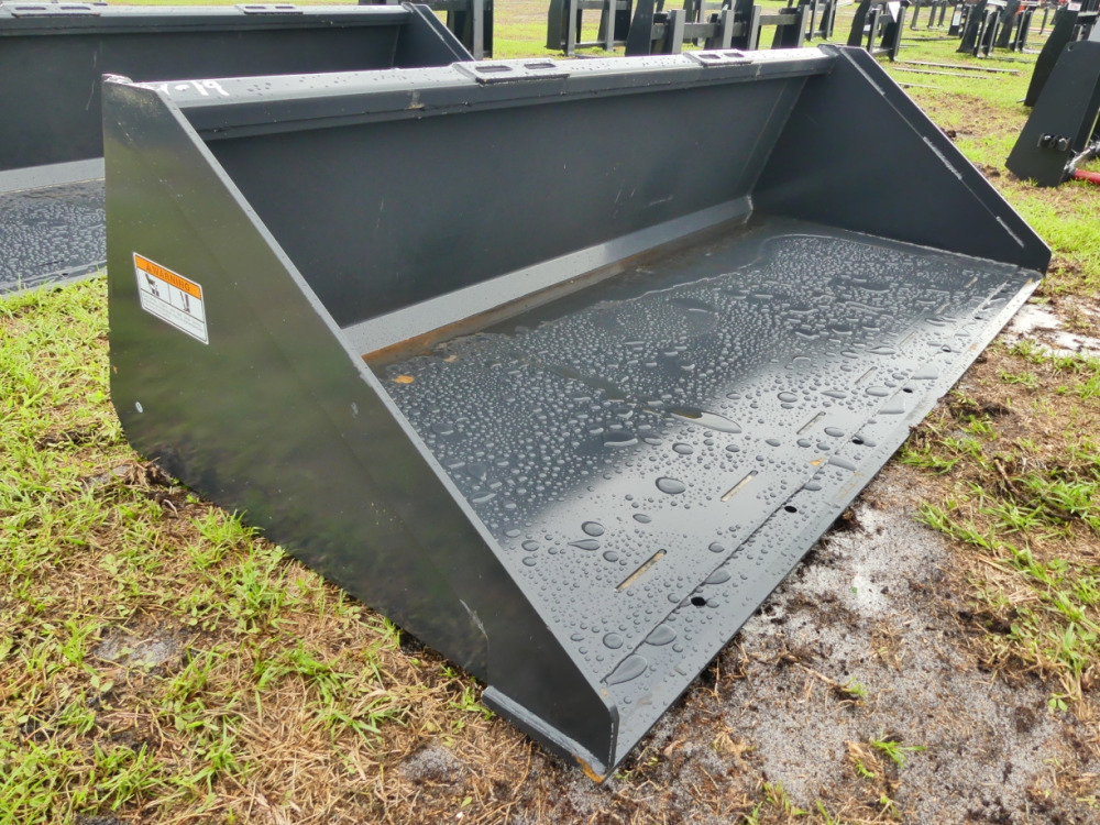 #727 - Wolverine Quick Attach 86" Bucket | DeMott Auction
