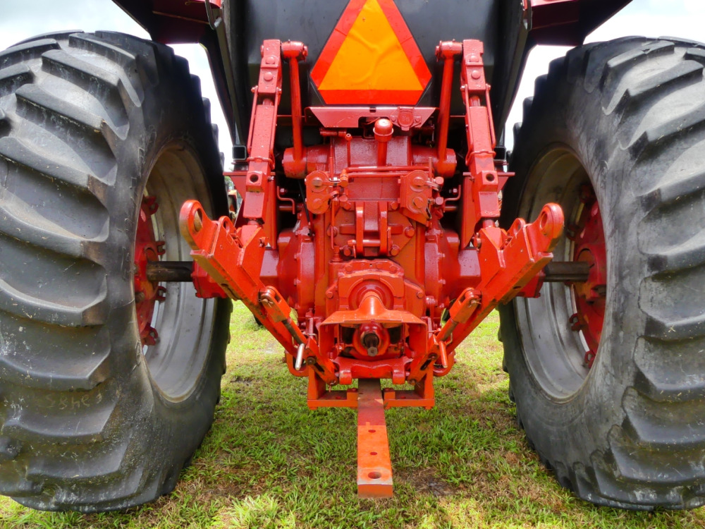 #1081 - Case-IH 886 | DeMott Auction