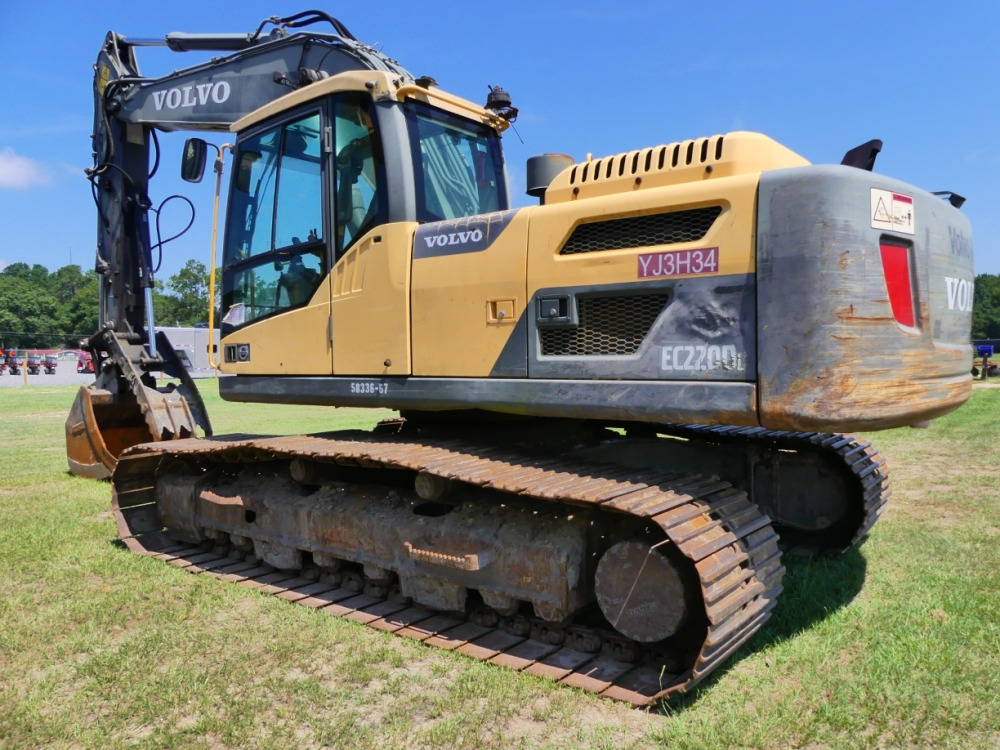 #223 - Volvo EC220DL Excavator | DeMott Auction