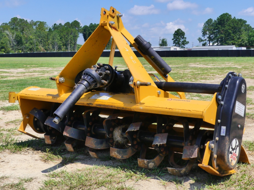 #232 - County Line 3pt 5' Tiller | DeMott Auction