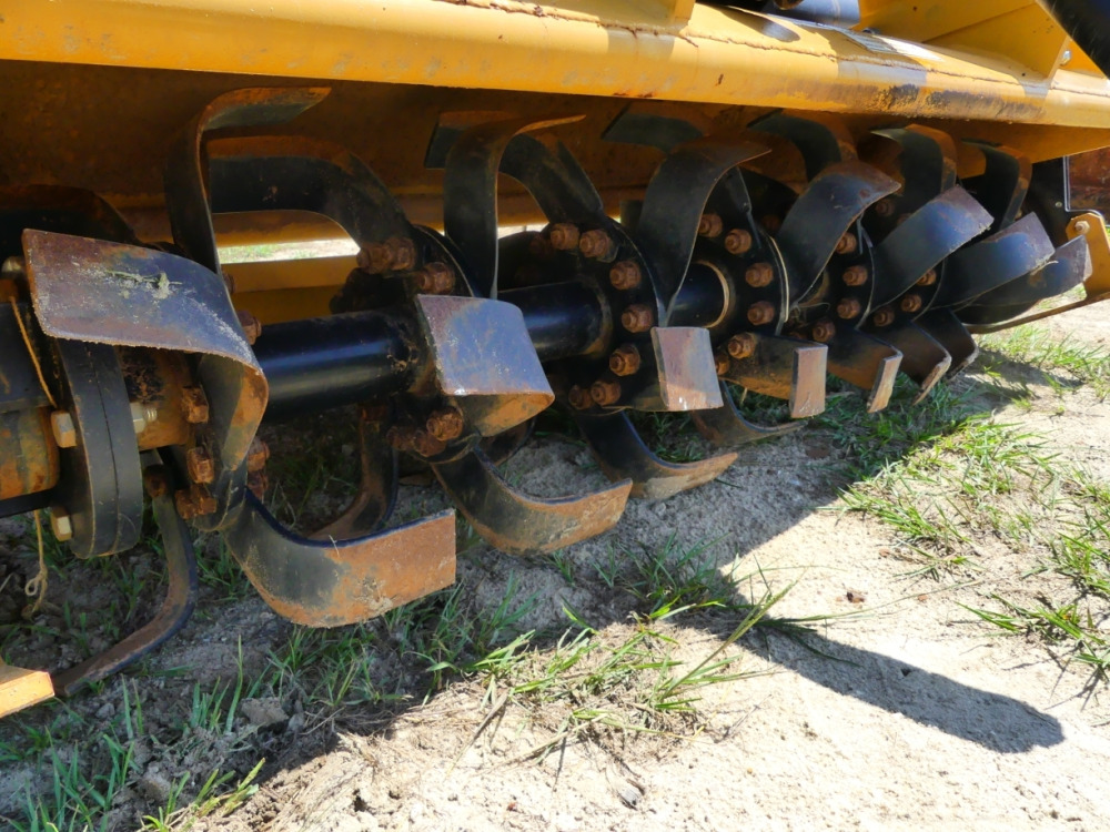 #232 - County Line 3pt 5' Tiller | DeMott Auction
