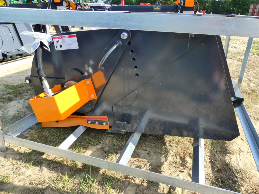 #456 - Wolverine Quick Attach 72" Bucket w/ Sweeper | DeMott Auction