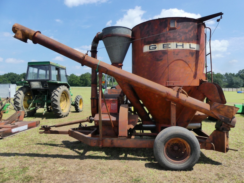 #459 - Gehl 55 PT Feed Mixer | DeMott Auction