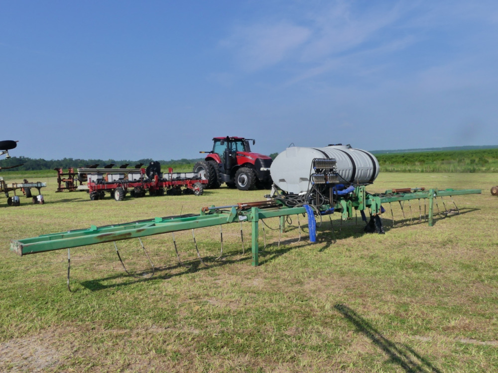 #546 - 3pt 12 Row Nitrogen Rig | DeMott Auction