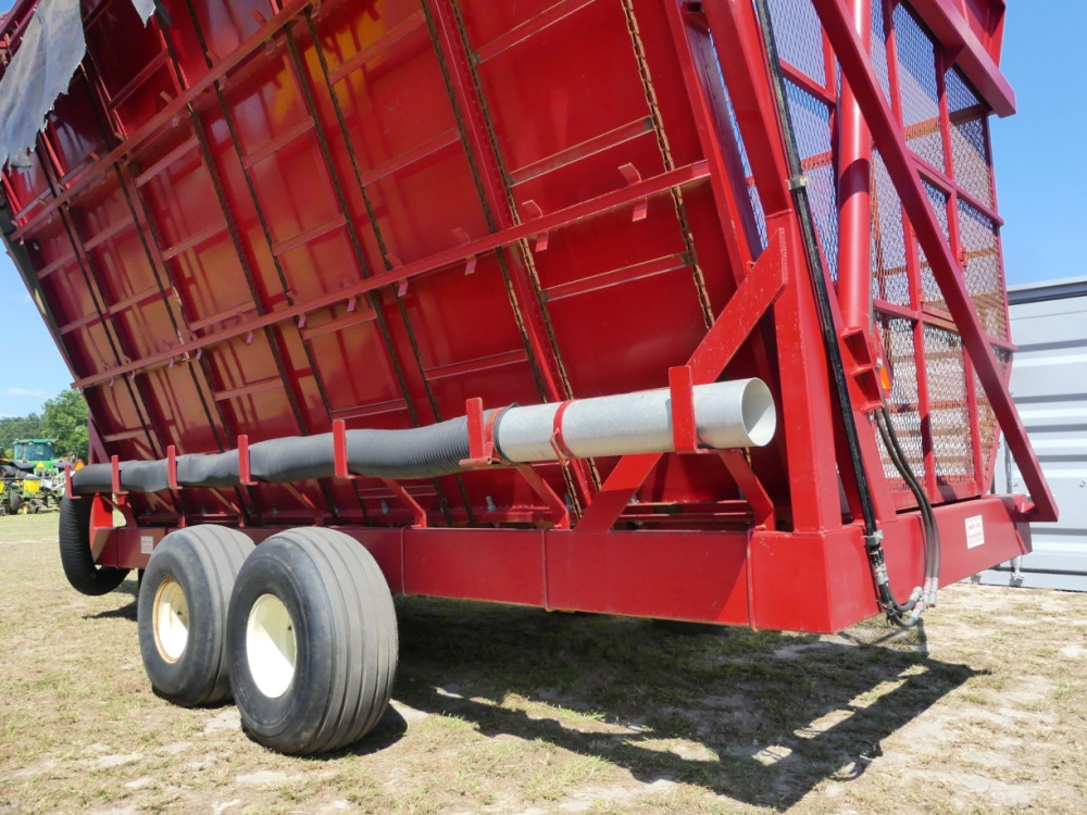 #623 - Shortline Pull Type Boll Buggy | DeMott Auction