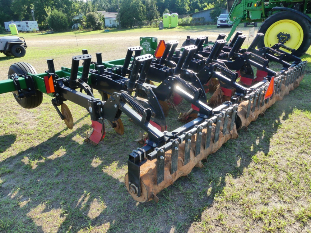 #514 - 2017 Unverferth 332 Ripper Stripper | DeMott Auction