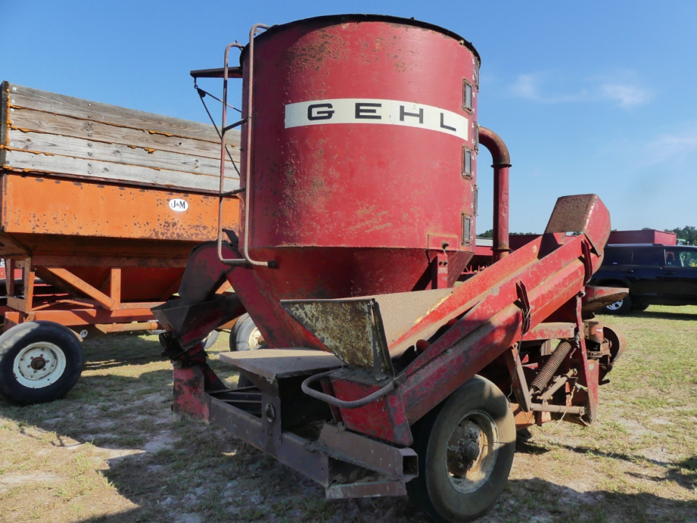 #626 - Gehl Mix-all Hammer Mill | DeMott Auction