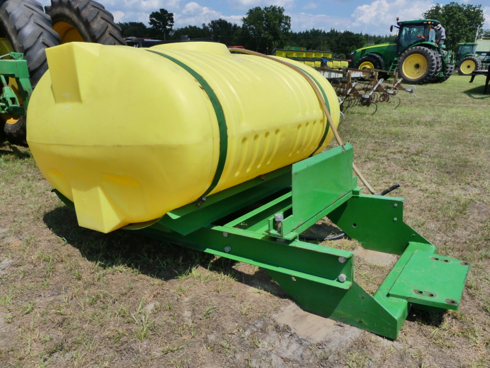 #500A - 200 Gallon Front Mount Tank | DeMott Auction
