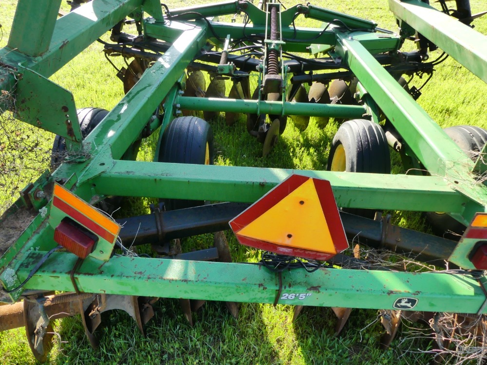 #1327 - John Deere 637 | DeMott Auction