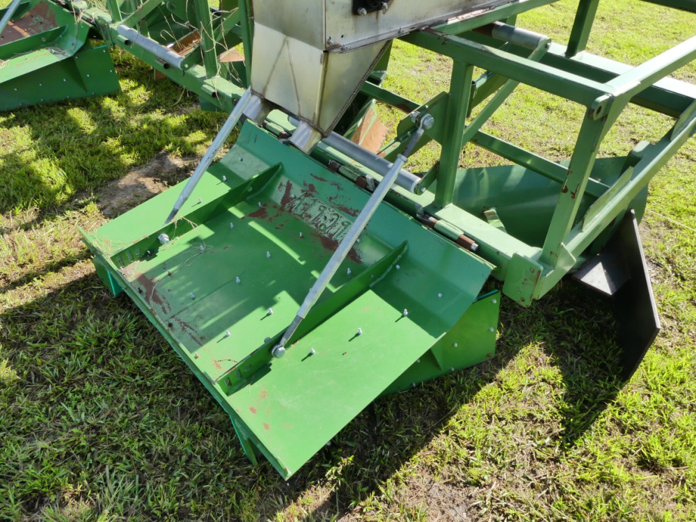 #1210 - Kennco 60" 3 Row Super Bedder w/Stainless Steel Fertilizer ...