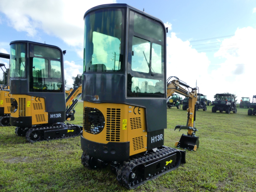 #1089 - AGT H13R Mini Excavator | DeMott Auction