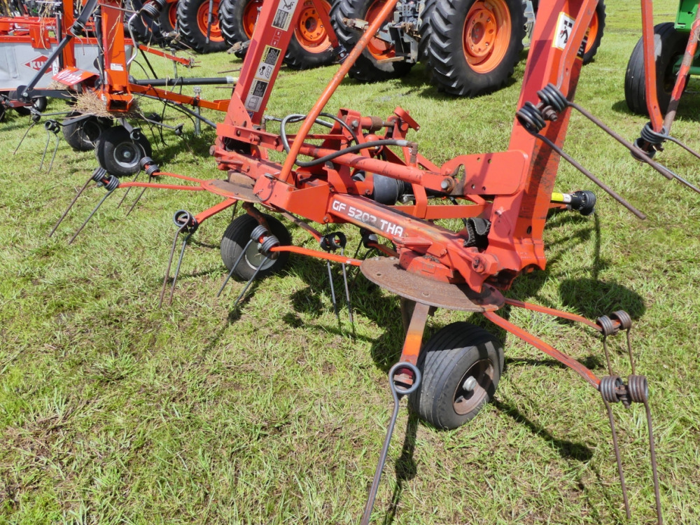 #1177 - Kuhn GF5202THA Trailed Rotary Tedder | DeMott Auction