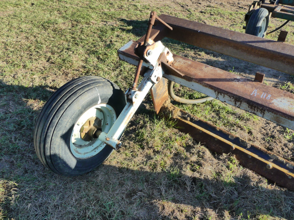 #557 - 3PT ONION PLOW | DeMott Auction