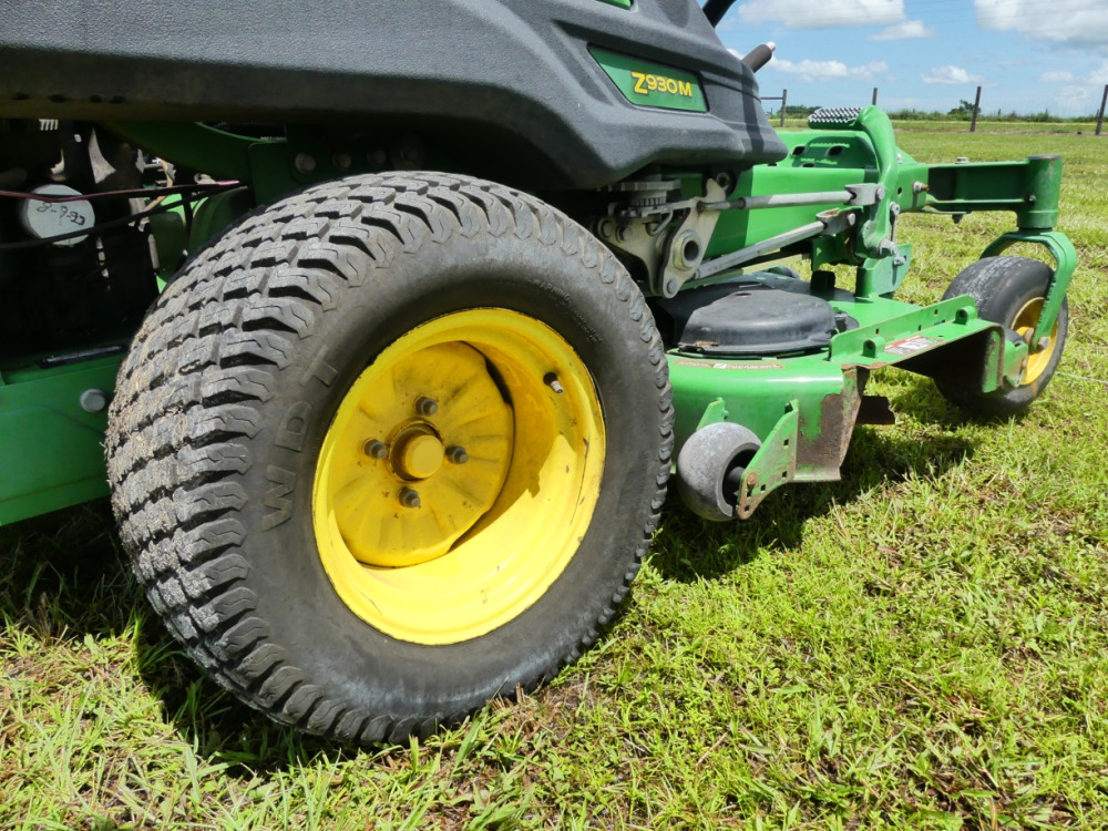 #1032 - 2015 John Deere Z930M | DeMott Auction