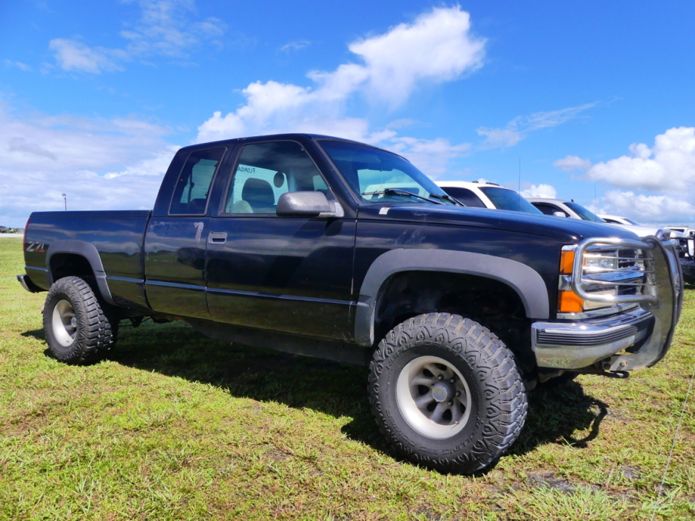 #1393 - 1996 Chevrolet Z71 | DeMott Auction