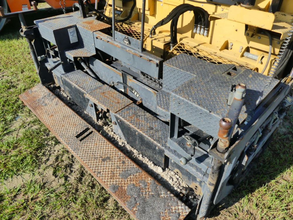 #303 - Weiler P385 Asphalt Paver | DeMott Auction