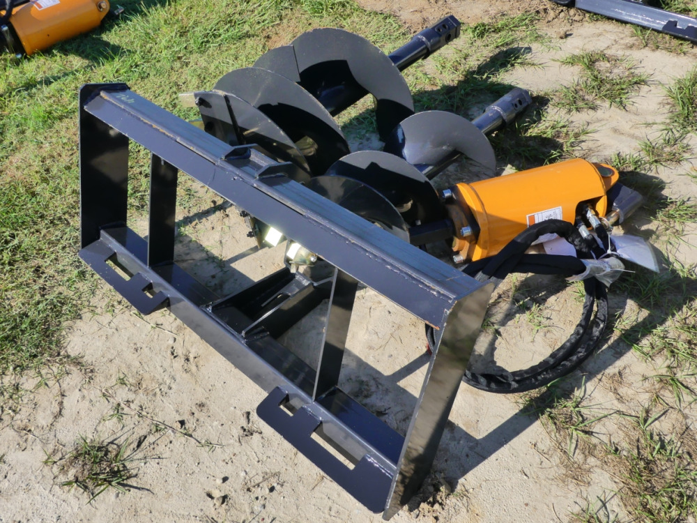 #492 - Wolverine ADB-13-1218R Quick Attach Auger w/ 2 Bits | DeMott Auction