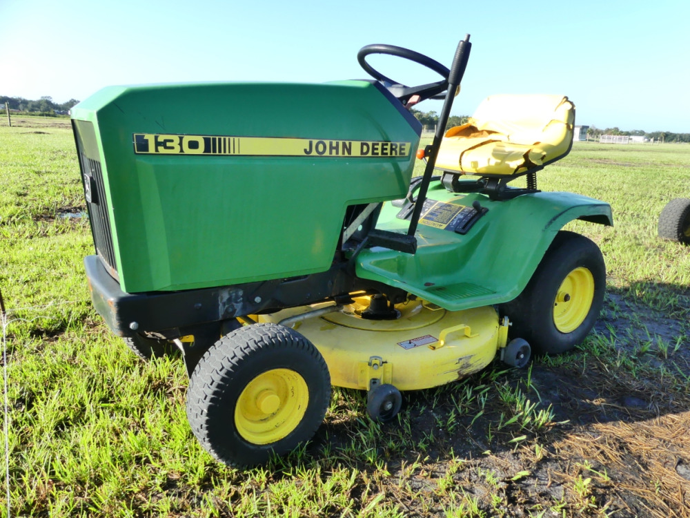 #1000 - John Deere 130 | DeMott Auction