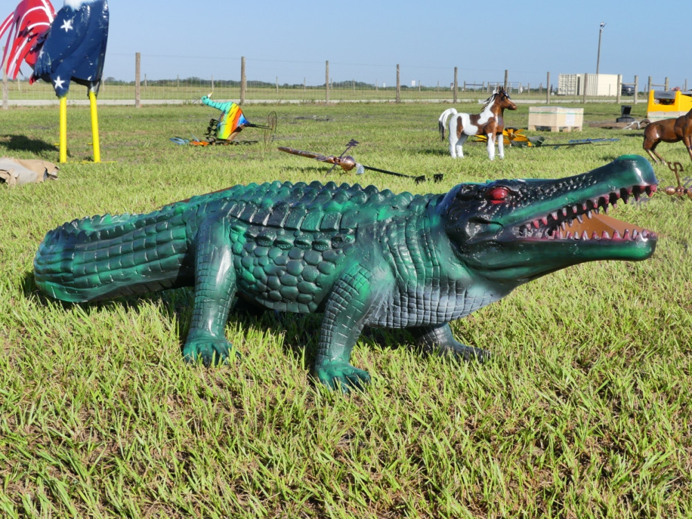 #2195 - Metal Gator | DeMott Auction