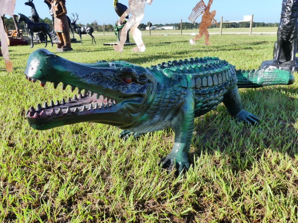 #2195 - Metal Gator | DeMott Auction