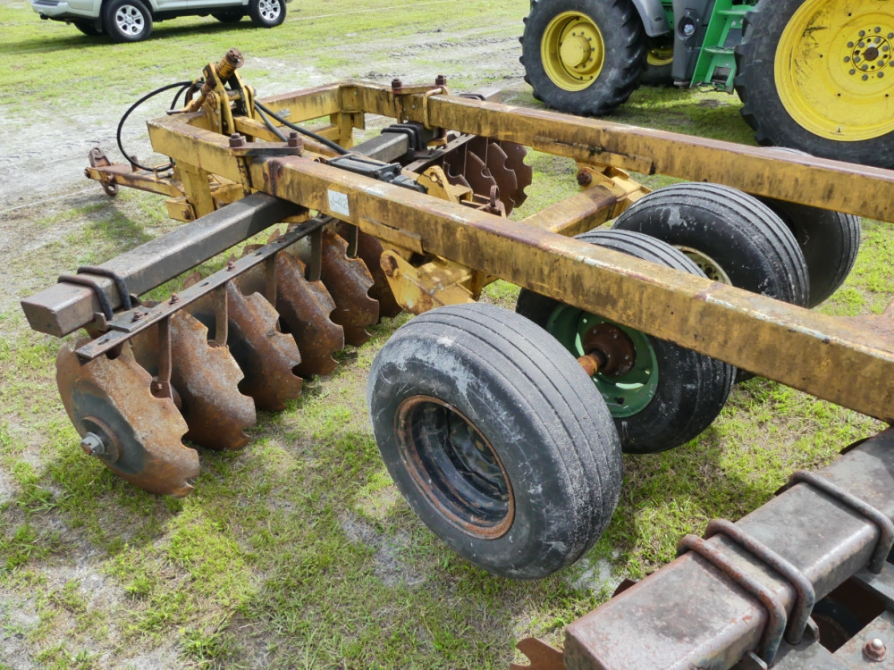 #1216 - Amco J42-2424 Offset Disc | DeMott Auction