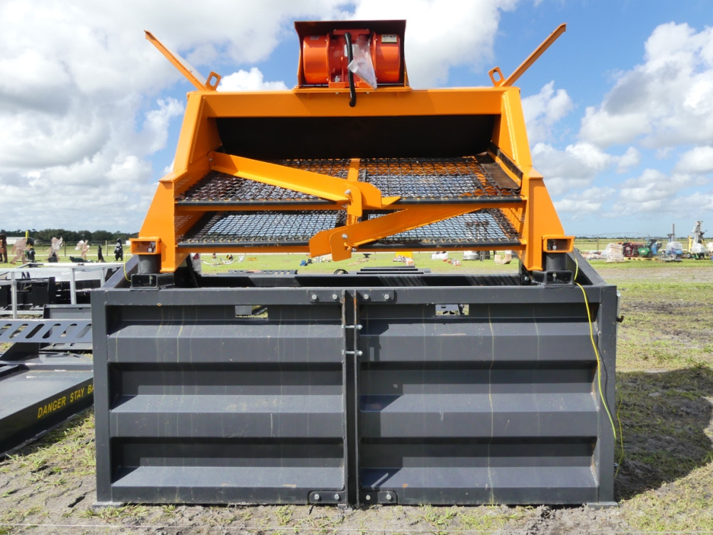 #2422 - Land Honor Quick Attach MTD Screener | DeMott Auction