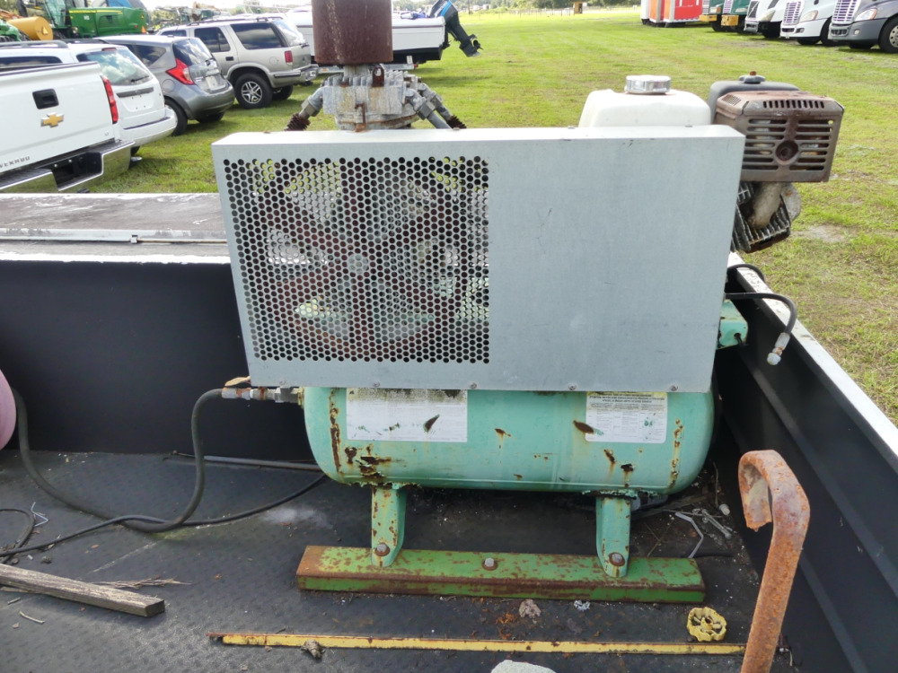 #1306A - Reading Service Bed w/ Air Compressor | DeMott Auction