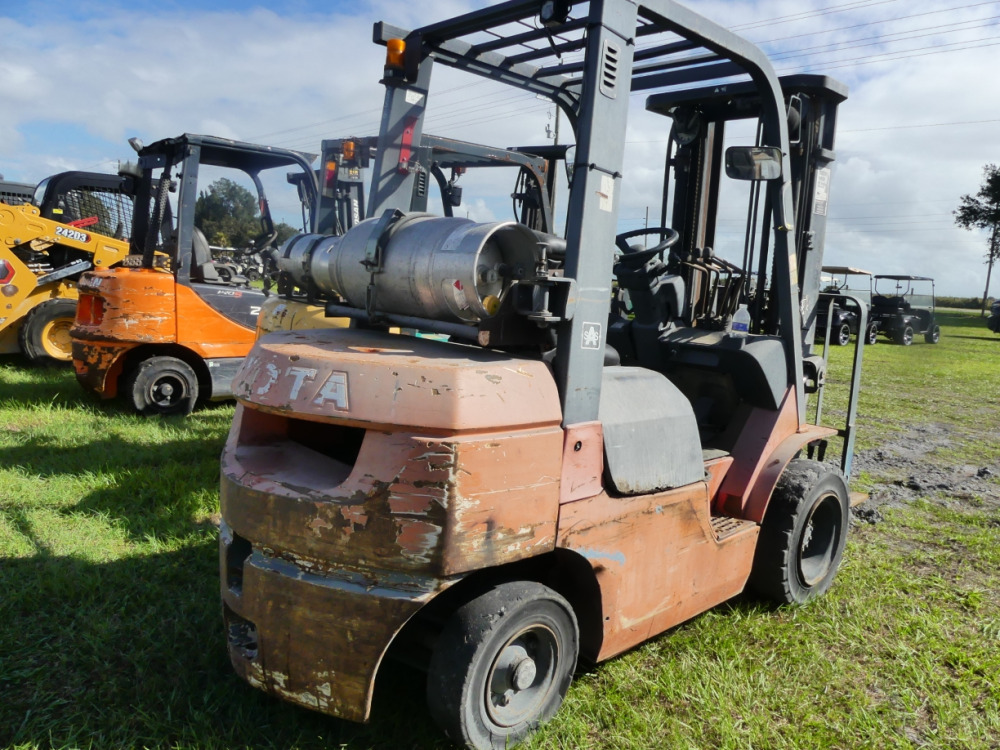 #1140 - Toyota 7FGU25 Forklift | DeMott Auction