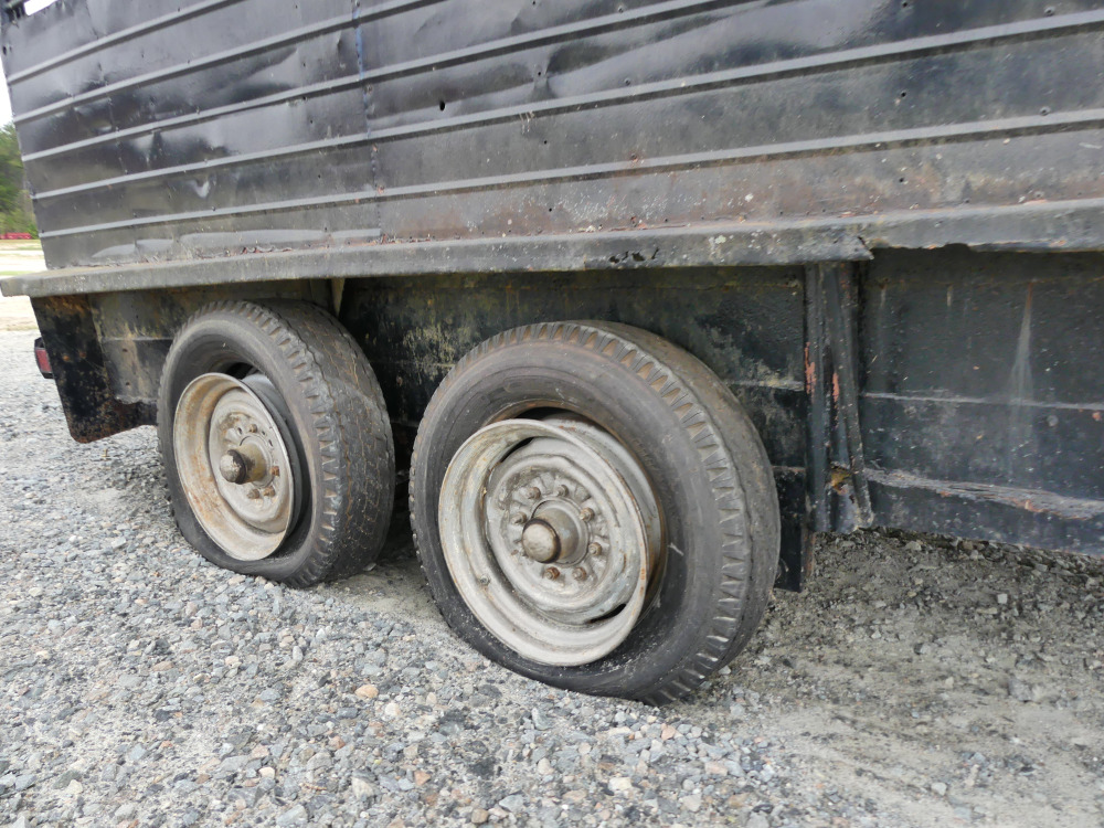 #331 - 1982 100"x15' Livestock Trailer **No Title/Registration** | DeMott Auction