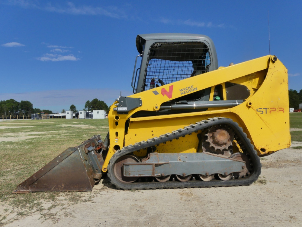 #218 - 2019 Wacker Neuson ST28 | DeMott Auction