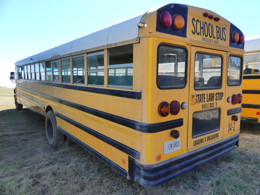 #620 - 2004 INTERNATIONAL 3800 BUS | DeMott Auction