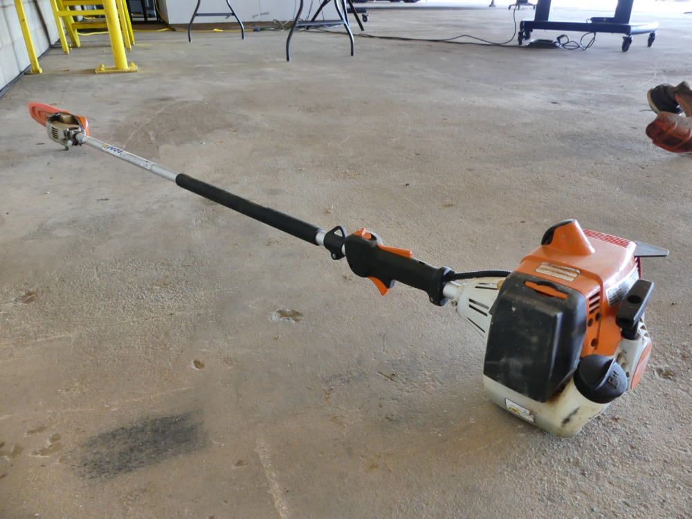 #279 - STIHL HT 250 POLE SAW | DeMott Auction