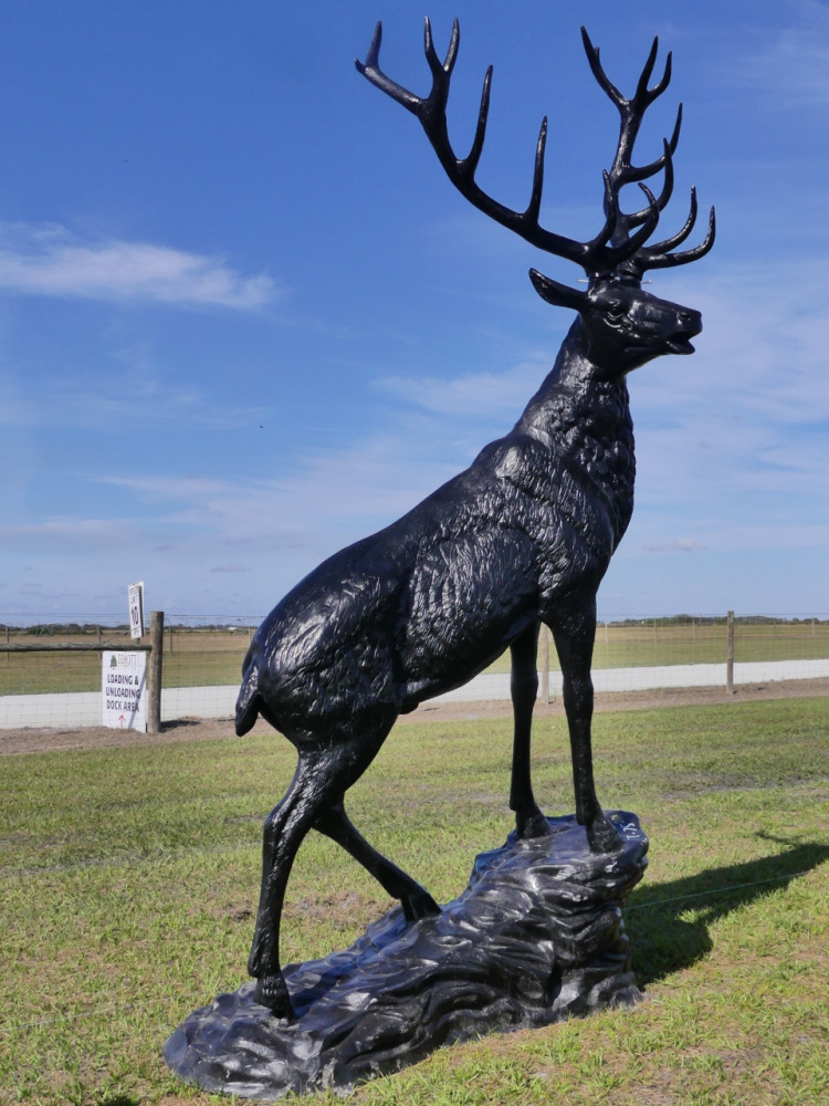#2184 - Large Elk Statue | DeMott Auction