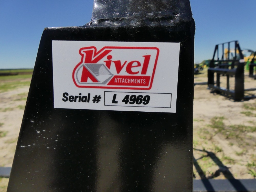 #2019 - Kivel Quick Attach Pallet Forks | DeMott Auction